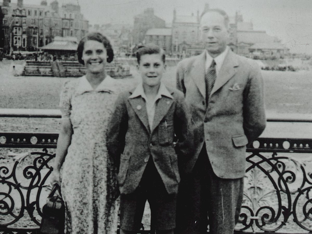 Powers | Norman Foster Iconic British Architect – Powers